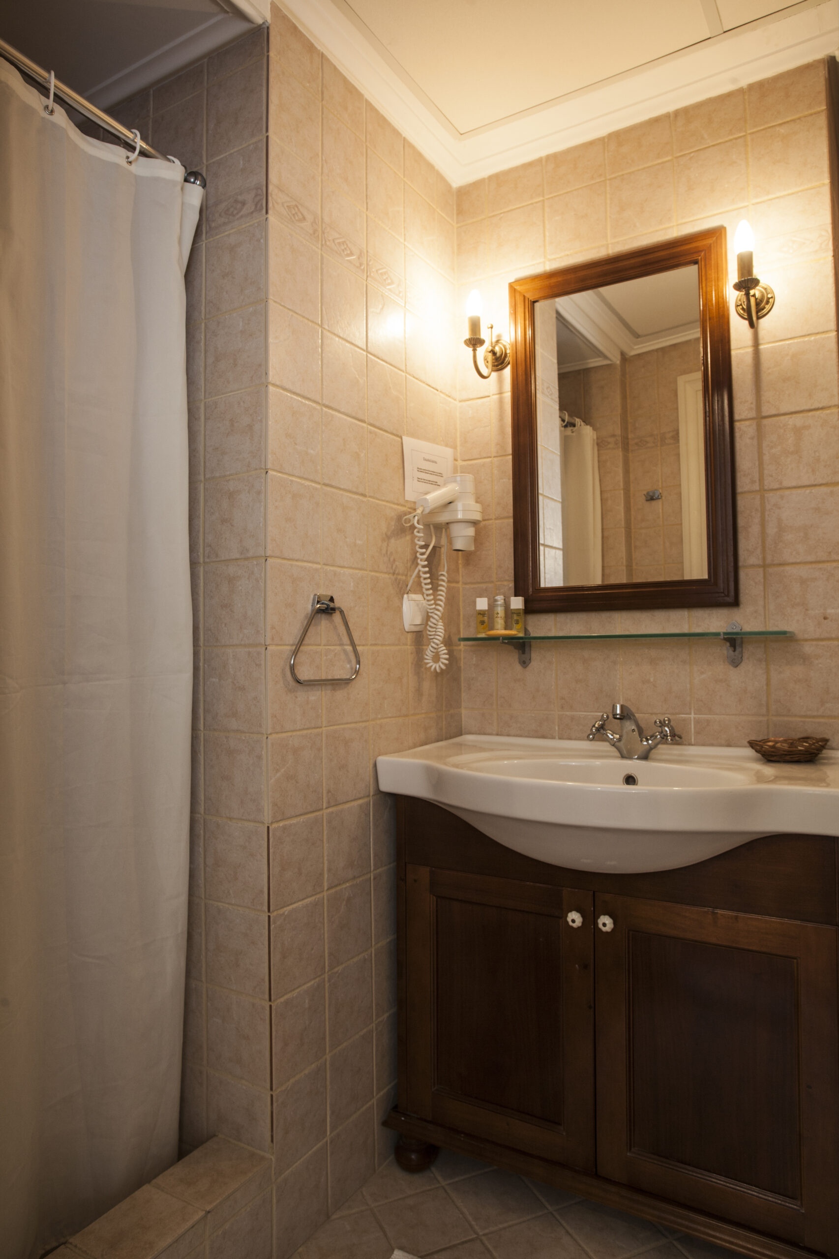 Ξενώνας Νοστος - Cerigo.org